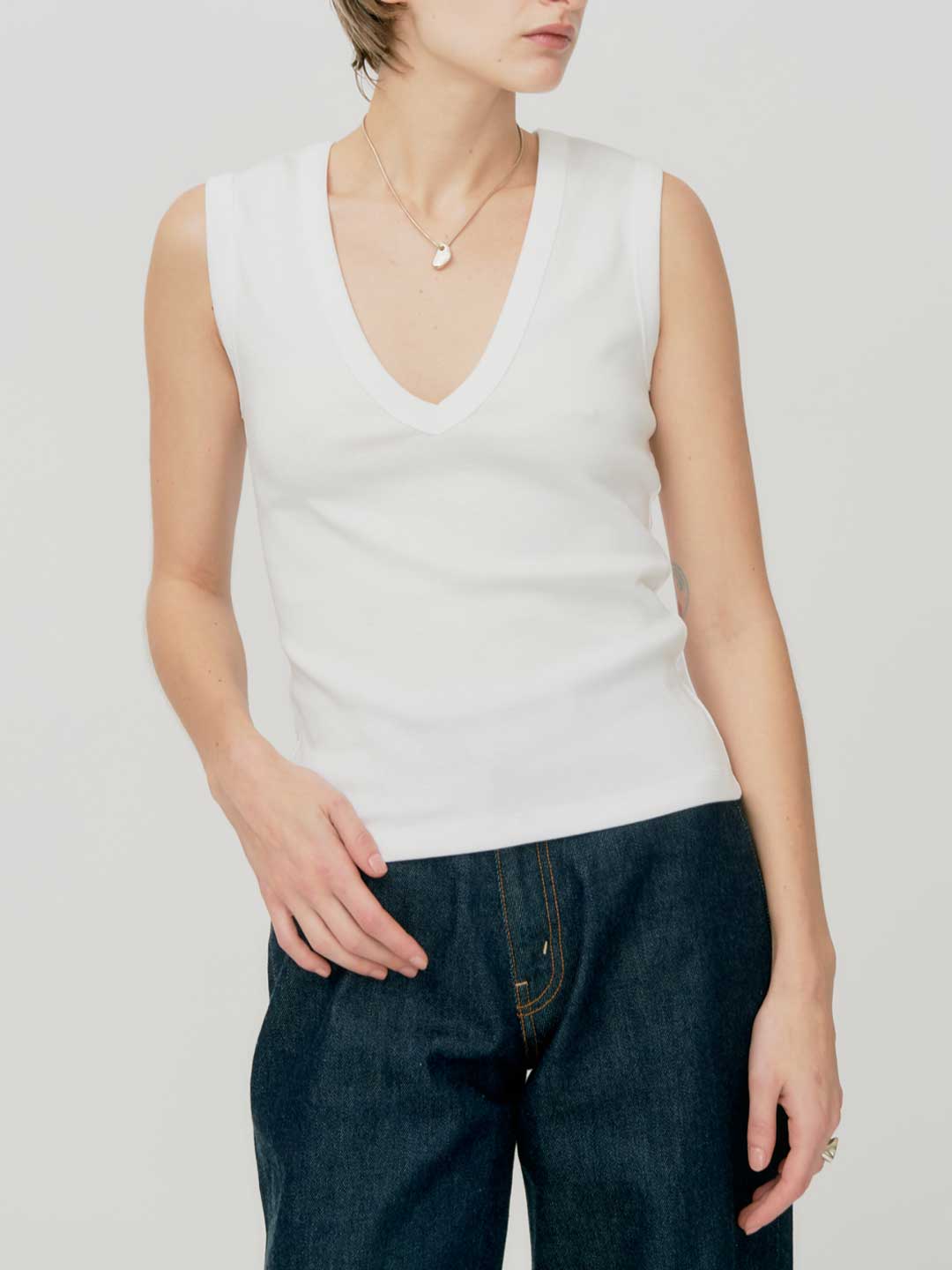 FLORE FLORE(FLOREFLORE) | デウィ タンク - ホワイト | ESCAPERS ONLINE(エスケーパーズ ...