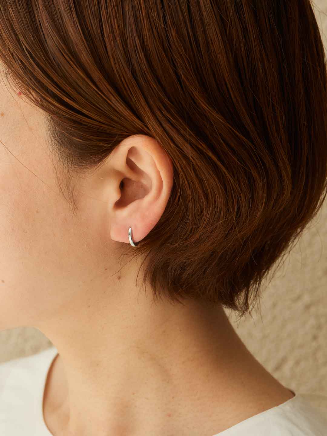 kiuna(キウナ) | ミニ アーク ピアス - プラチナ | ESCAPERS ONLINE(エスケーパーズ オンライン)公式通販サイト