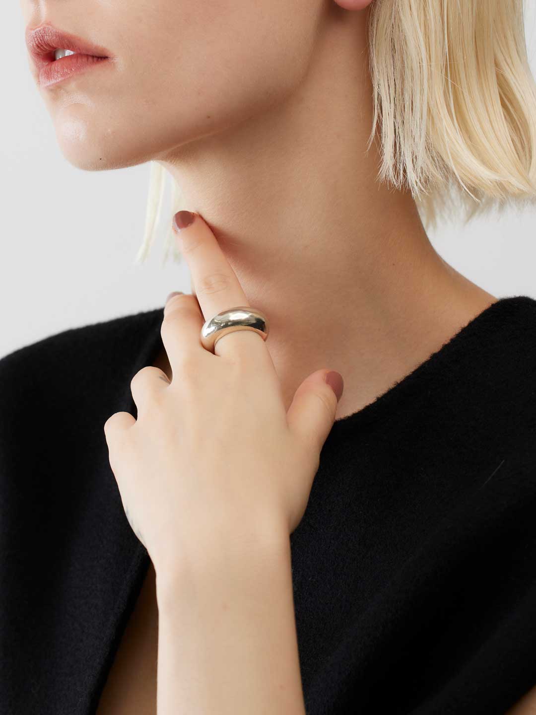 SOPHIE BUHAI(ソフィー ブハイ) | チューブ リング - シルバー | ESCAPERS ONLINE(エスケーパーズ オンライン)公式通販サイト